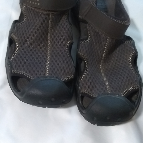 CROCS | Shoes | Crocs For Men Size 1 | Poshmark